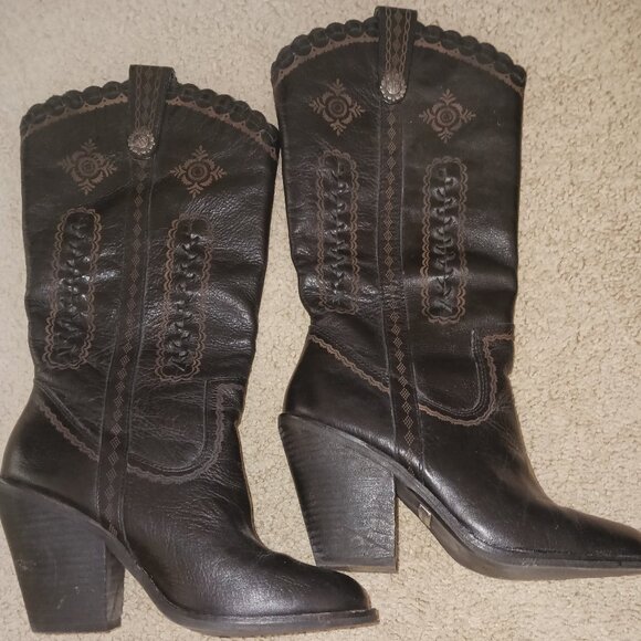 Very Volatile | Shoes | Very Volatile Los Angeles Rosewell Cowgirl Boot ...